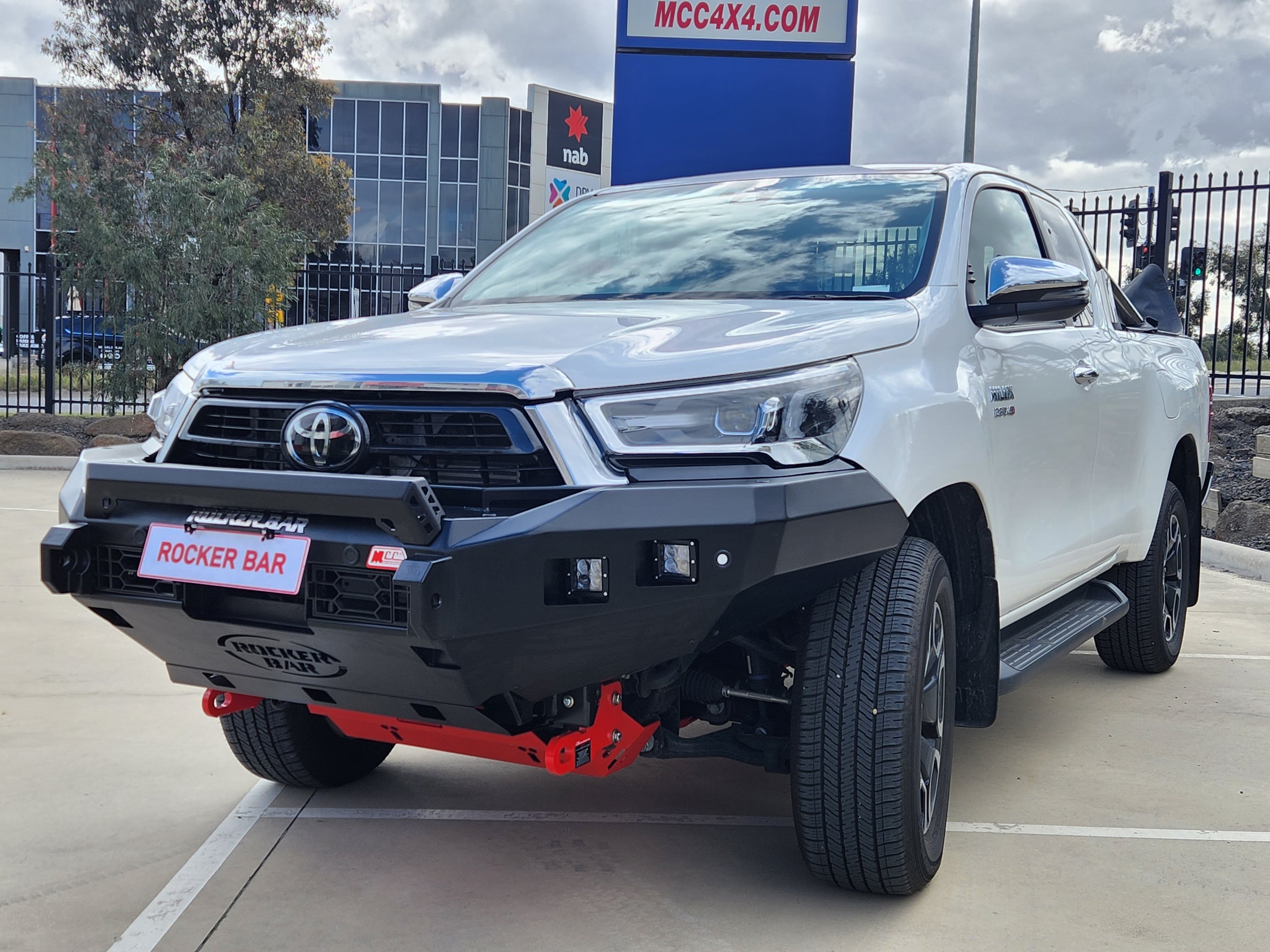 Hilux 2020-On 078-01SQL Rocker Bull Bar Single Low Loop Package - SKU ...