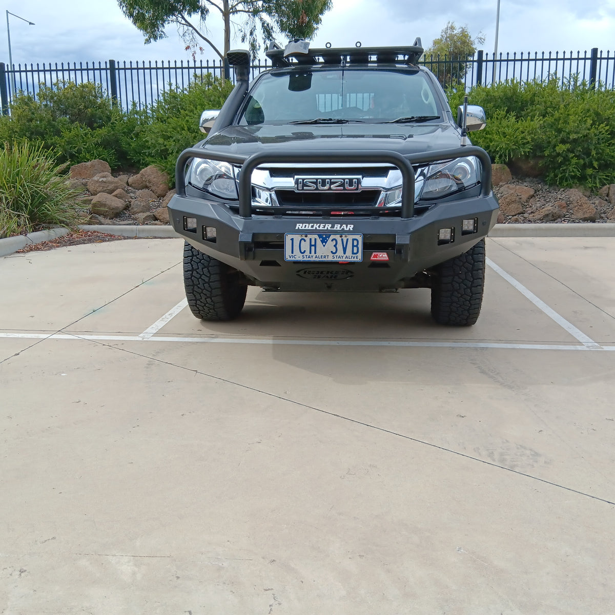 Dmax RT 2012-2016 078-02SQ Rocker Bull Bar Triple Loops Package - SKU ...