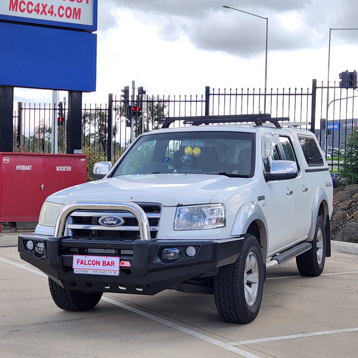 Ranger PJ 2007-2009 707-01 Falcon Bull Bar Single Stainless Loop Packa ...