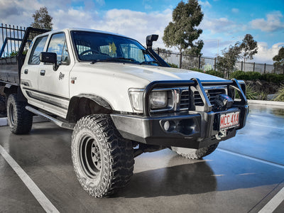 Toyota Hilux 1988-1997 LN105/LN106 (Live) - 707-02 Falcon Bull Bar Bla ...