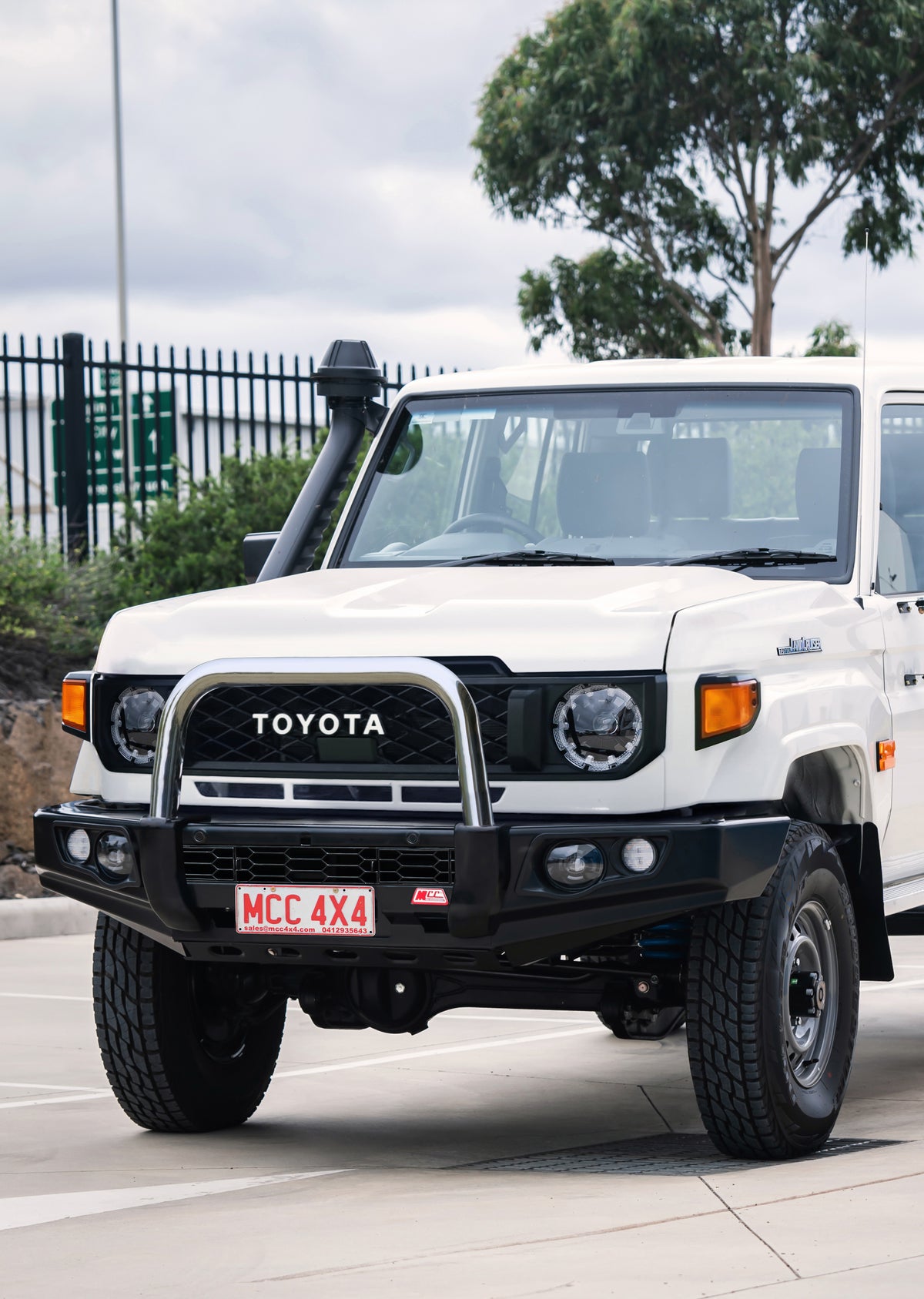 Land Cruiser 70s Series 2024-On - 707-01 Falcon Bull Bar Single Stainl ...