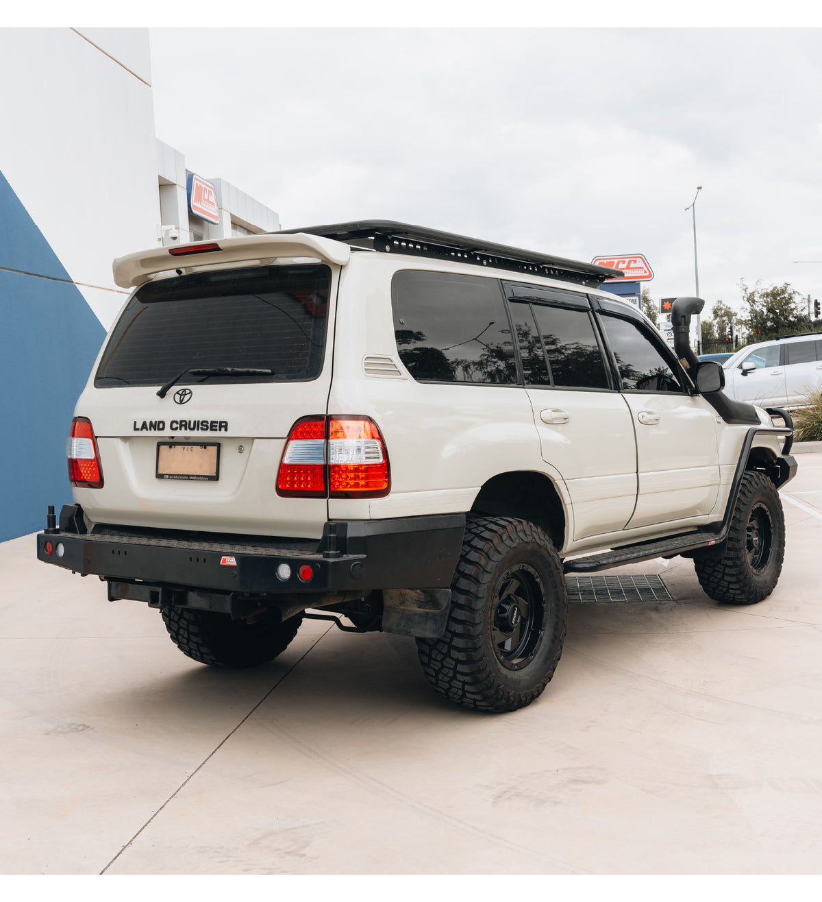 Land Cruiser 100/105 series 1998-2007 022-02 Rear Wheel Carrier Bar On ...