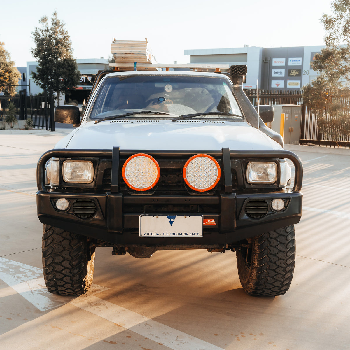 Toyota Hilux 1988-1997 LN105/LN106 Falcon Bull Bar – MCC 4x4