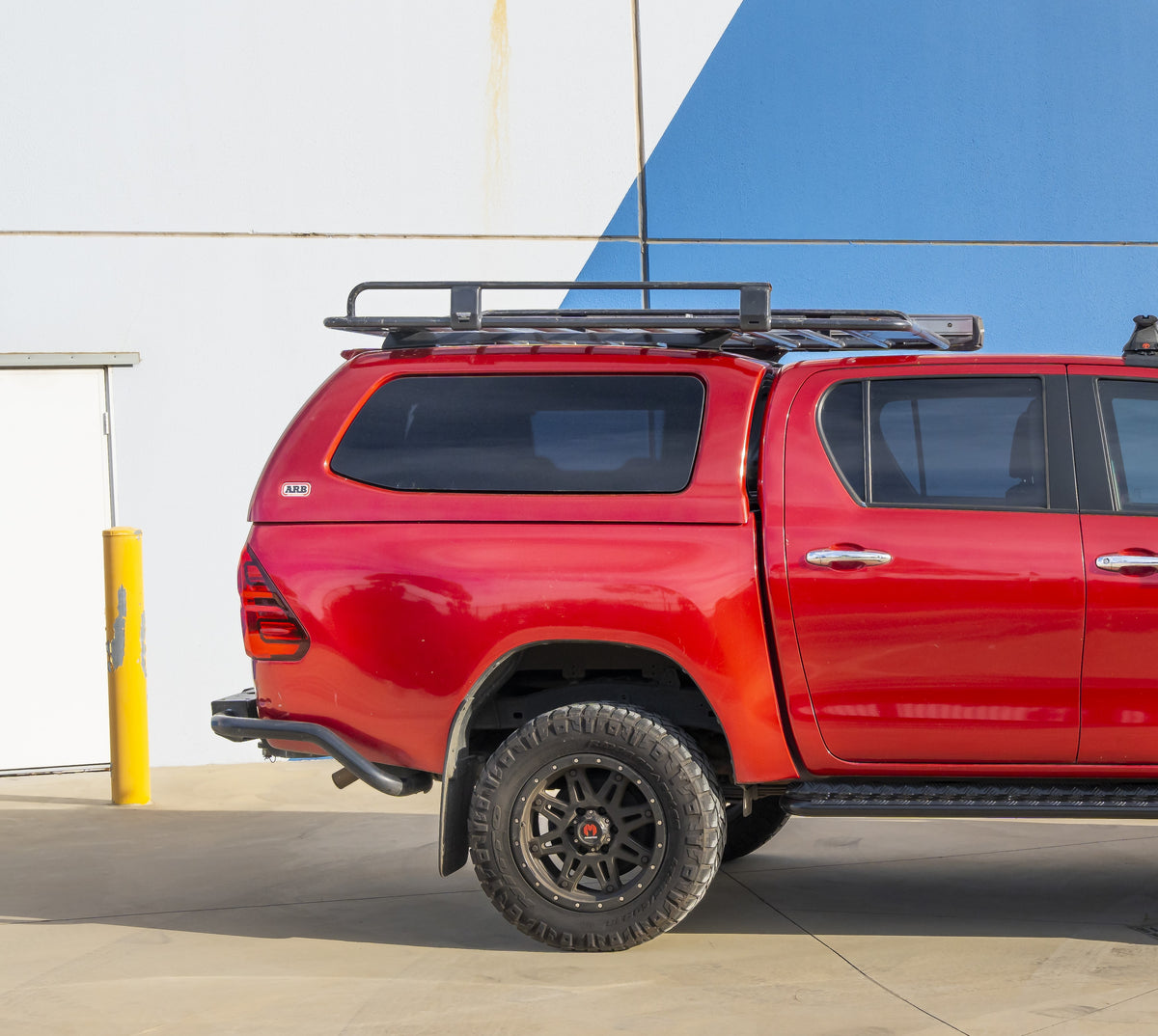 Hilux 2016-Current 022-03 Jack Rear Bar with Light kit and Black Step ...