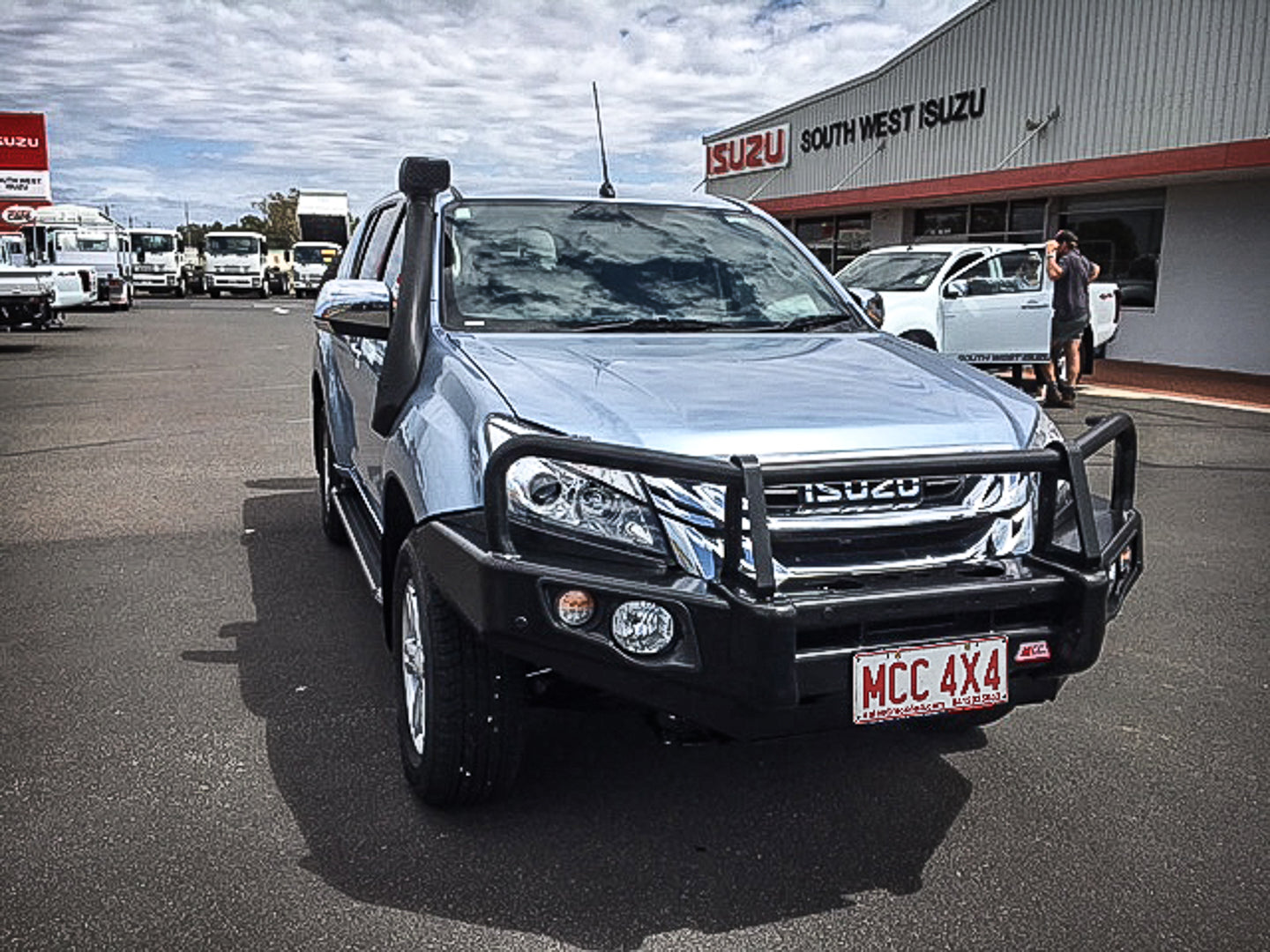 MUX RF 2013-2016 707-02 Falcon Bull Bar Black A-Frame Package (No Fogl ...