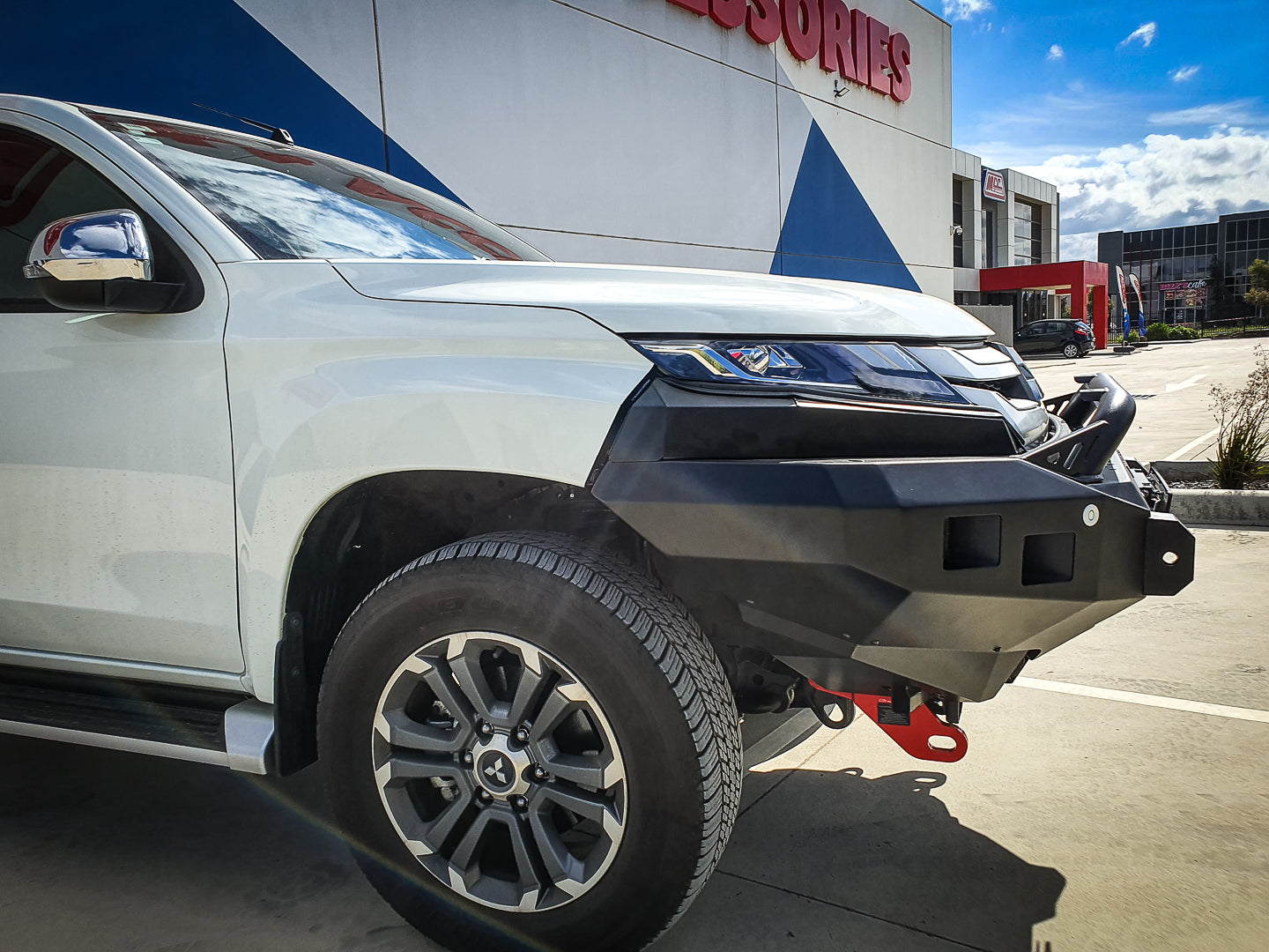 Triton MR 2019-On Rocker Bull Bar (Single Loop) – MCC 4x4