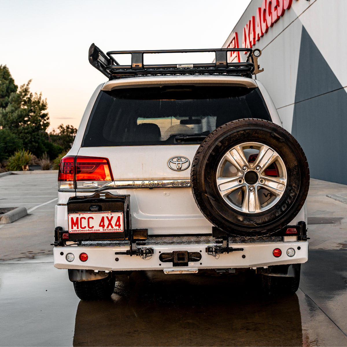 Land Cruiser 200 Series 2007-2021 Rear Wheel Carrier – MCC 4x4