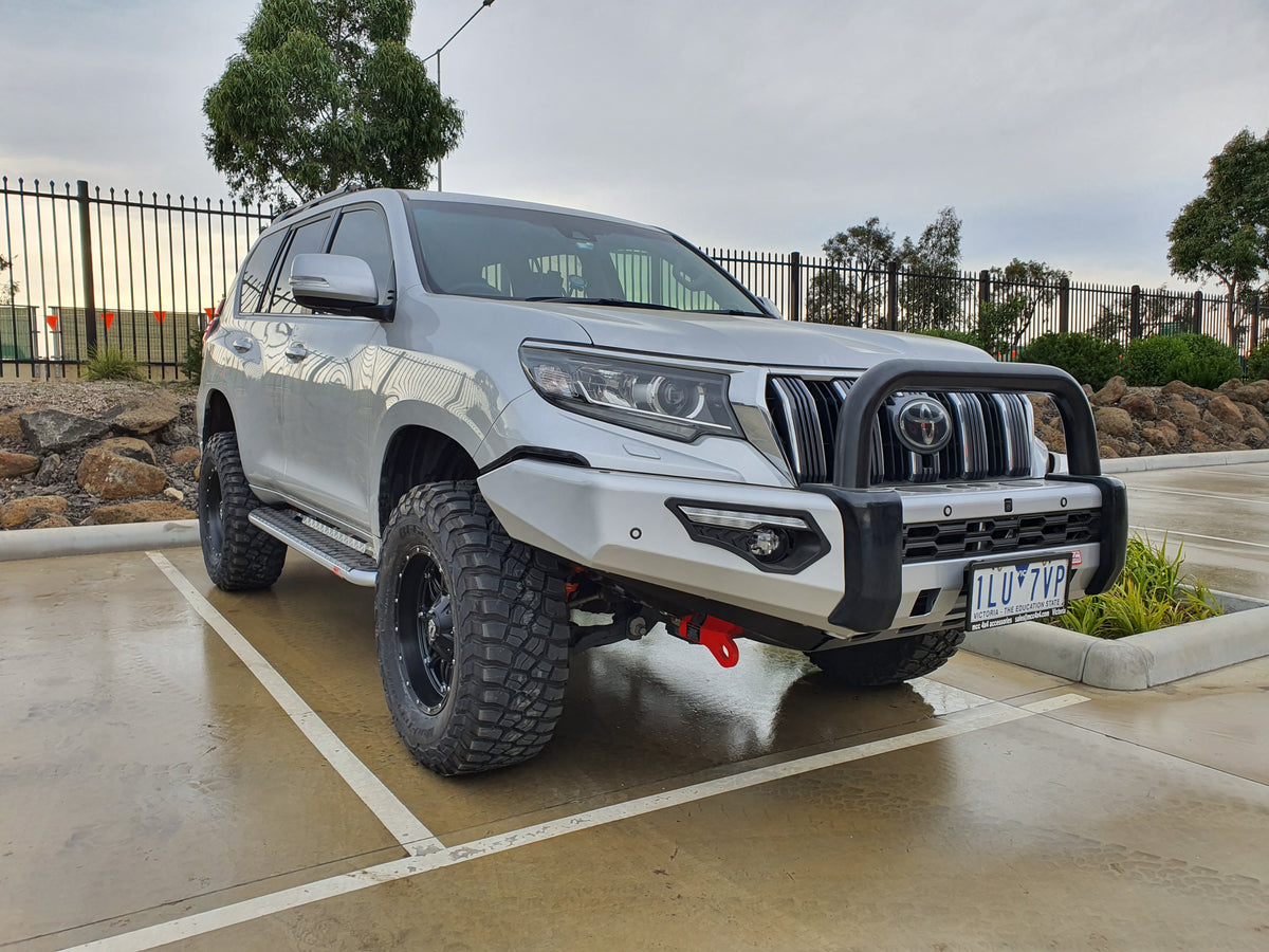 Prado 150 Facelift 2017-2020 Phoenix Bull Bar Single Black Loop – MCC 4x4