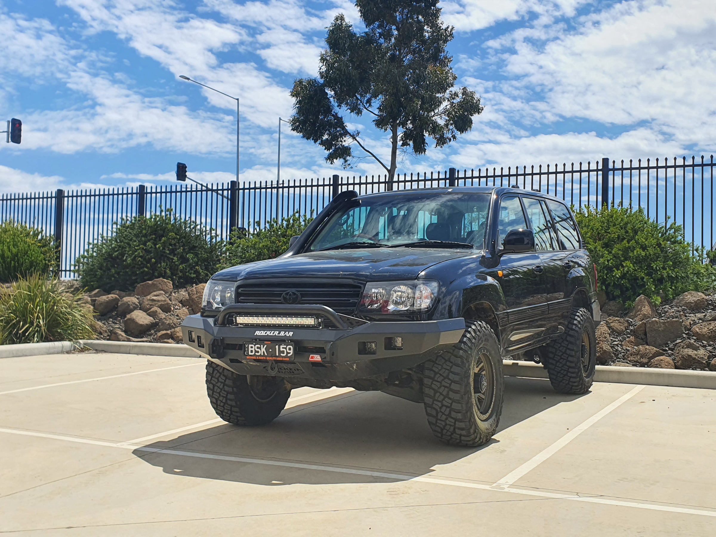 Land Cruiser 105 Series 1998-2007 078-01SQL Rocker Bull Bars – MCC 4x4