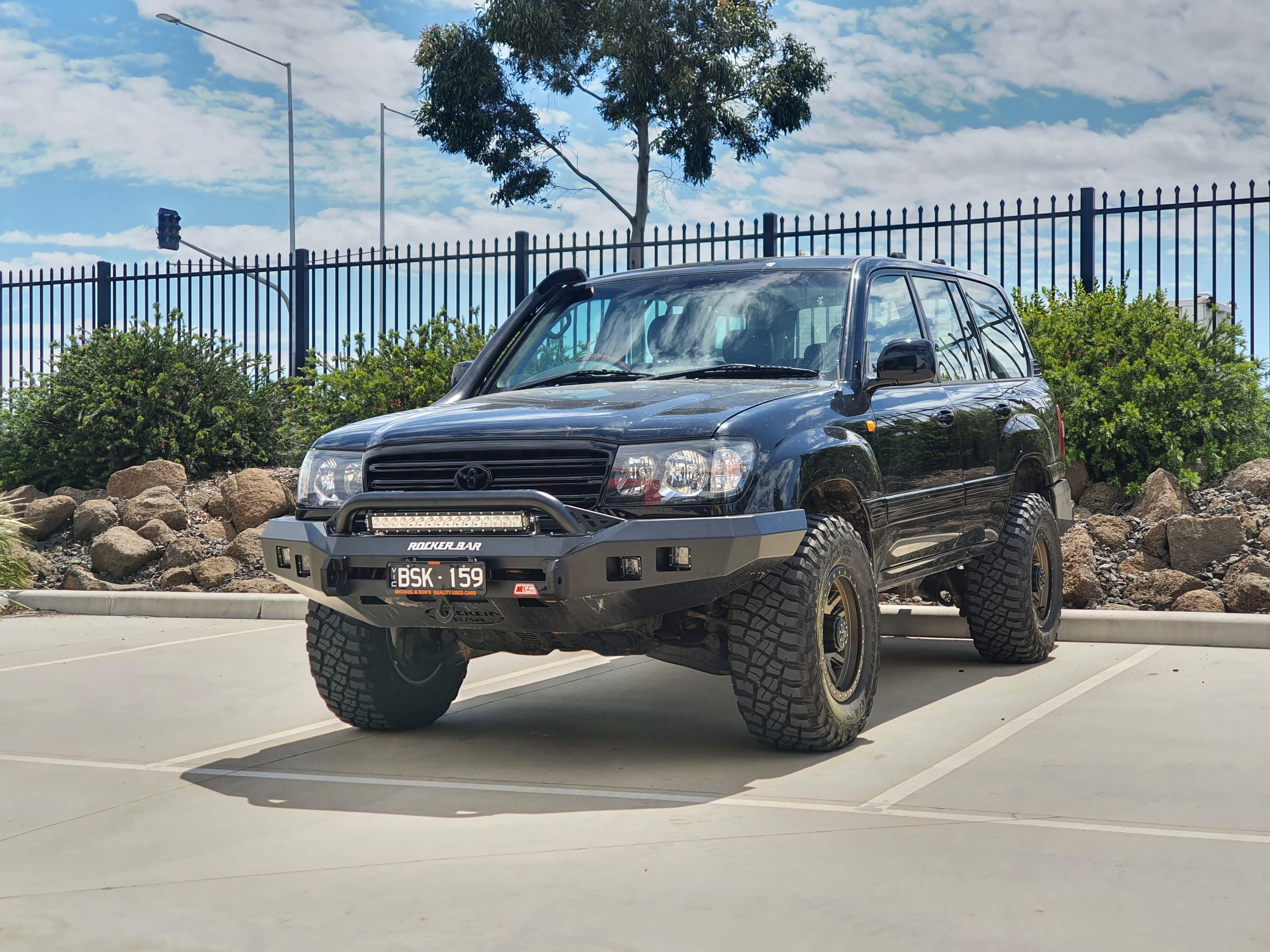 Land Cruiser 105 Series 1998-2007 078-01SQL Rocker Bull Bars – MCC 4x4