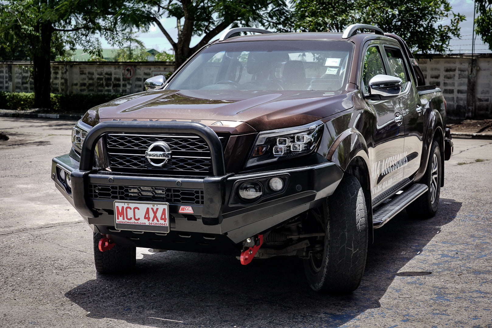 Navara Np300 2021-Present - 707-01 Falcon Bull Bar Single Black Loop P ...