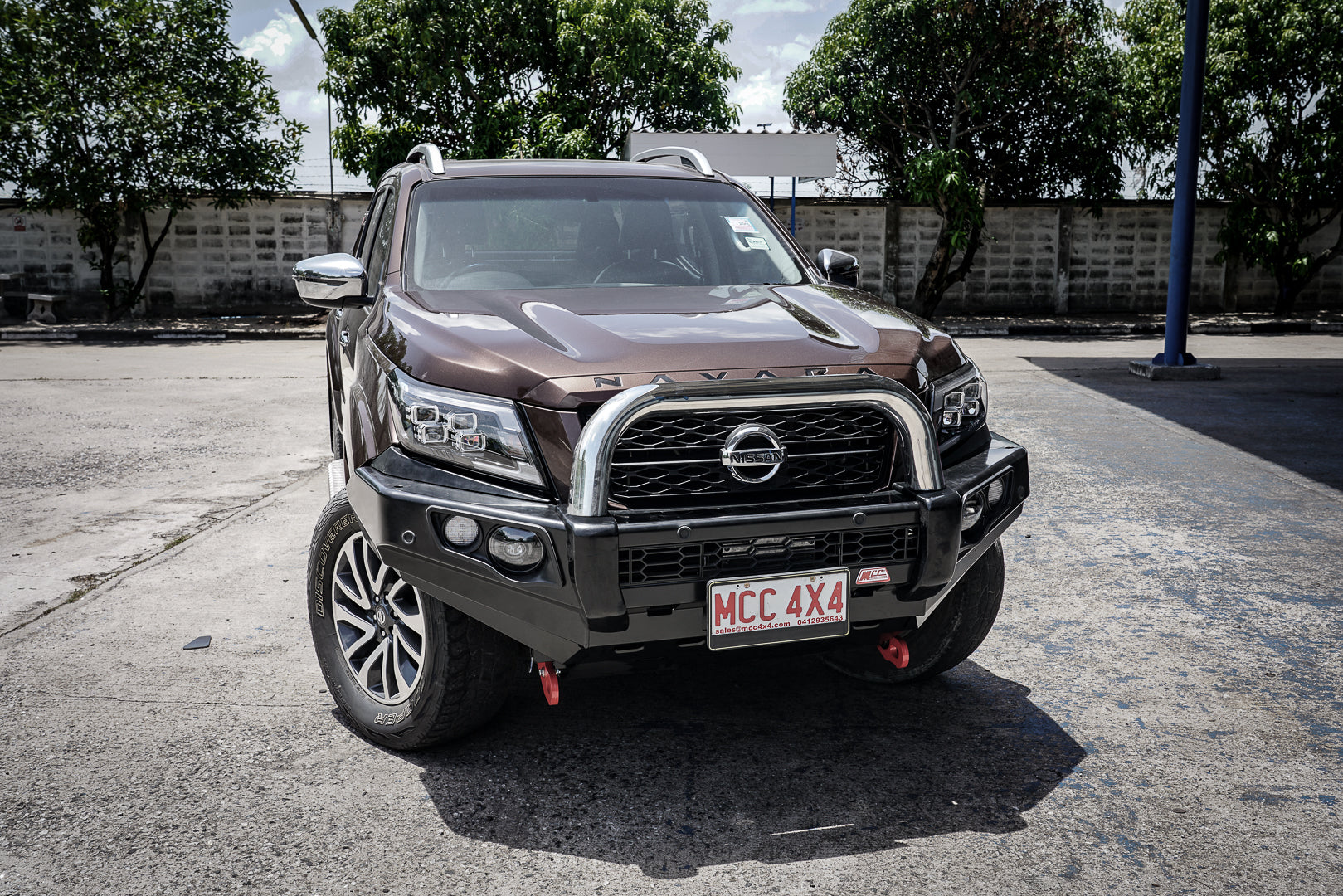 Navara Np300 2021-Present - 707-01 Falcon Bull Bar Single Stainless Lo ...