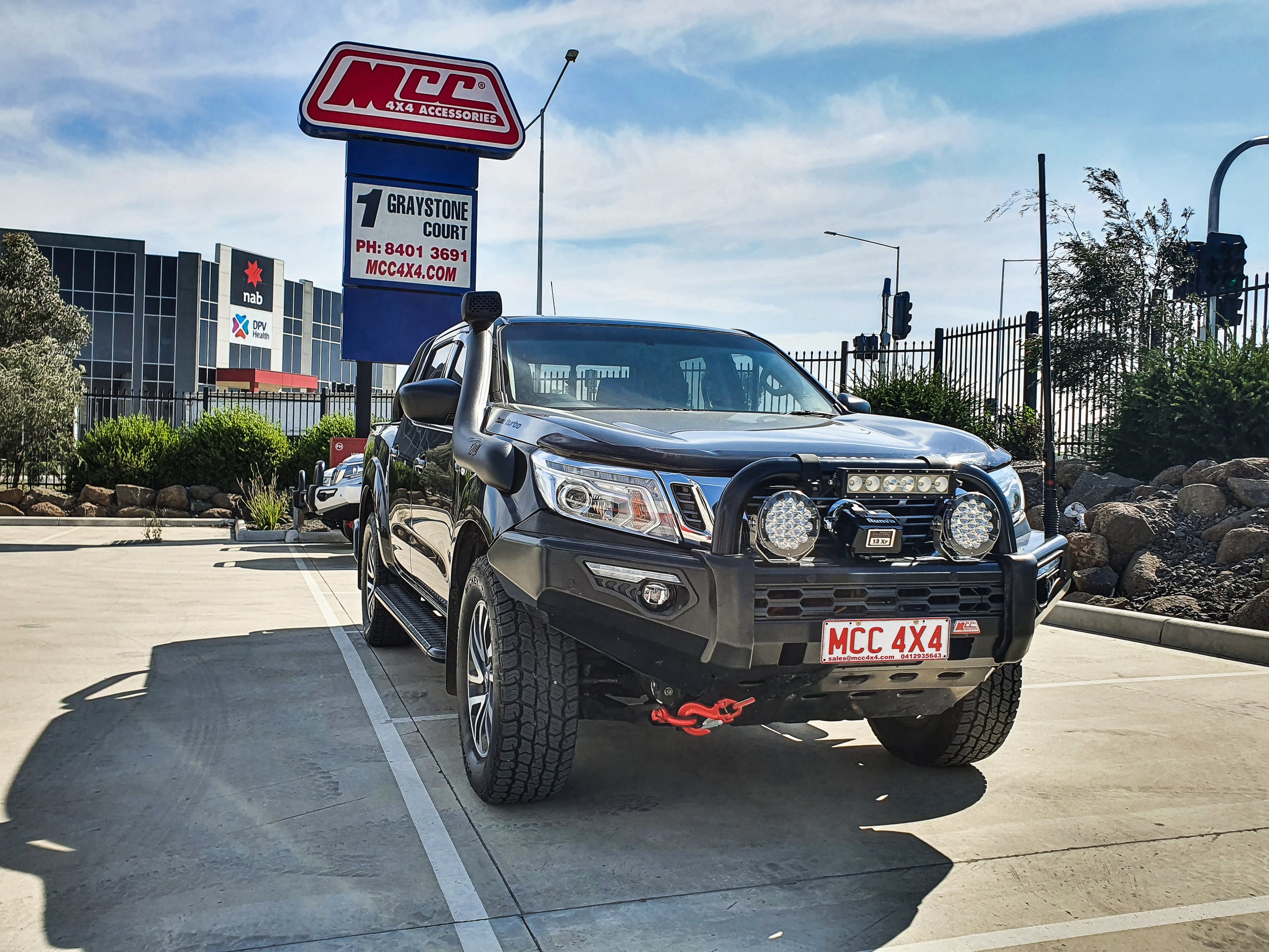 Navara NP300 2015-2020 808-01 Phoenix Bull Bar Single Black Loop Packa ...