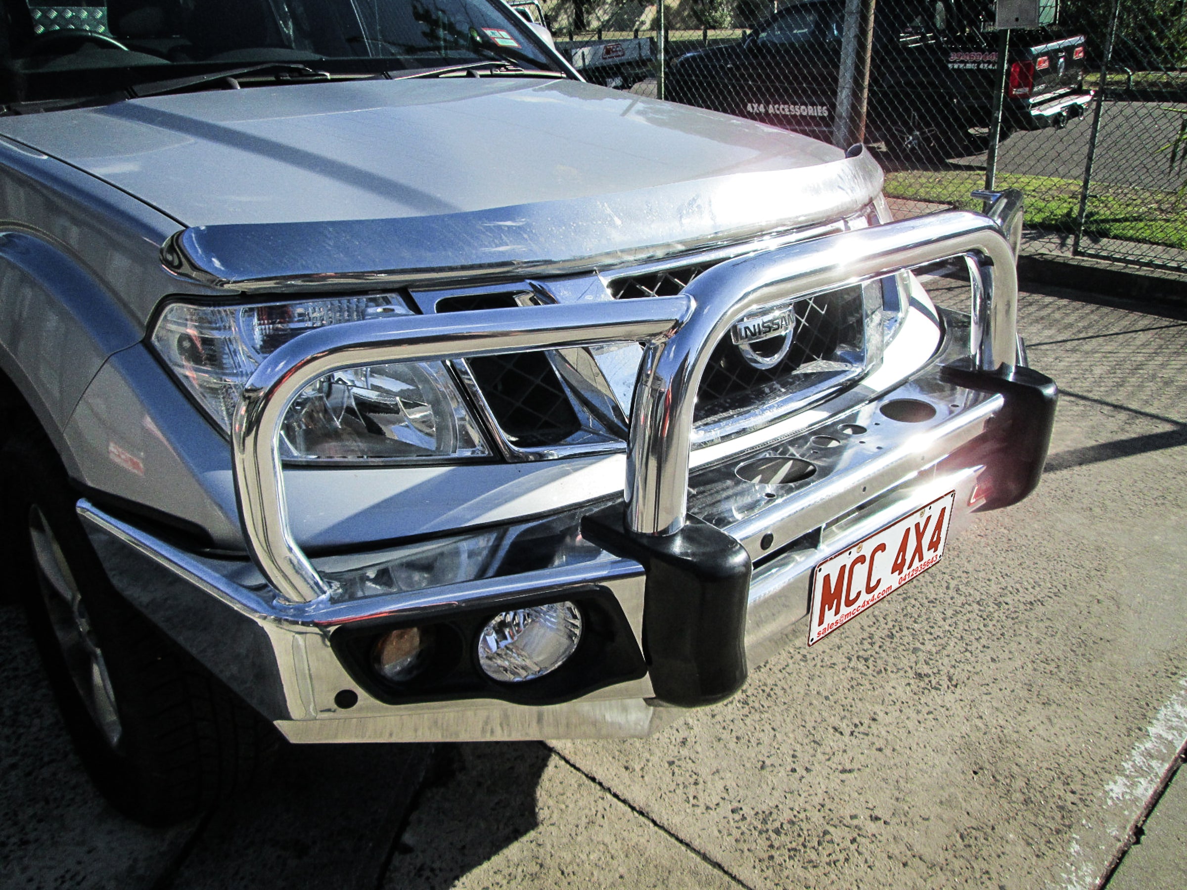 Navara D40 2005-2010 707-01A Alloy Falcon Bull Bar Triple Loops Packag ...