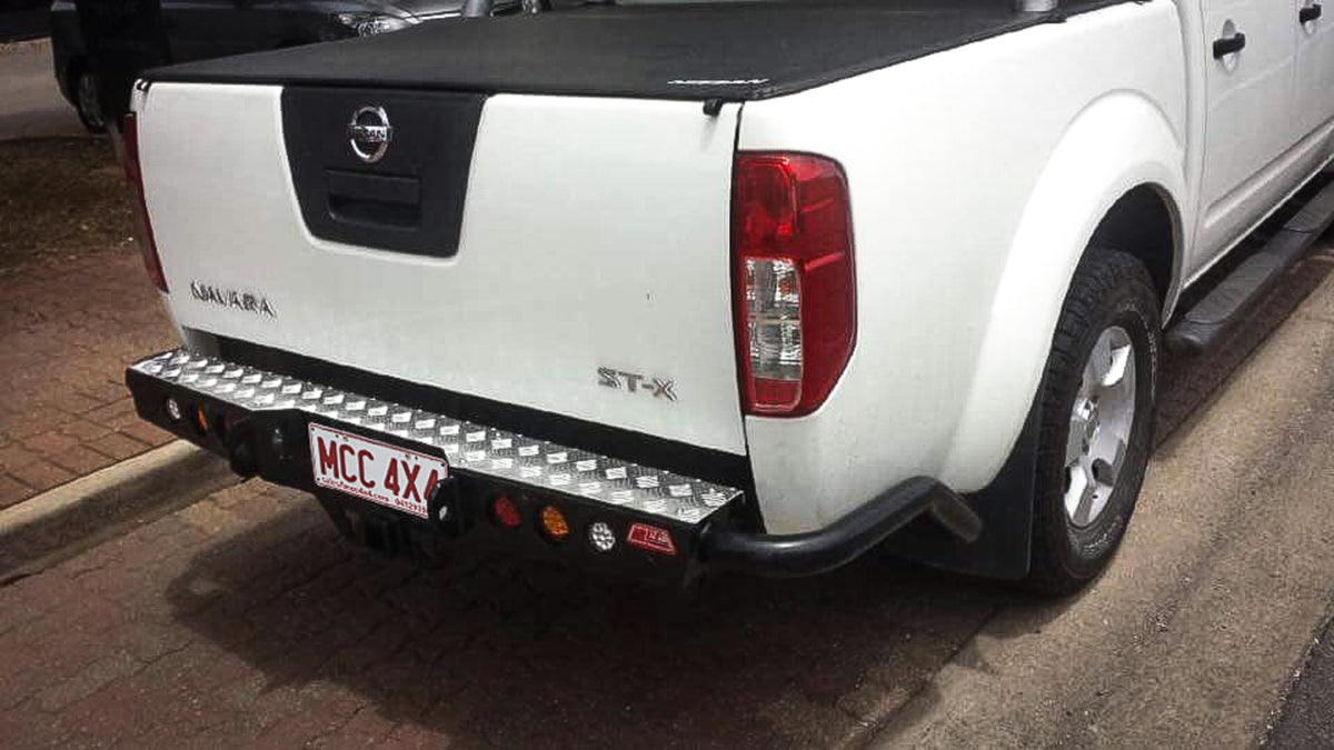 Navara D40 2005-2015 022-03 Jack Rear Bar with Light kit and Chrome St ...
