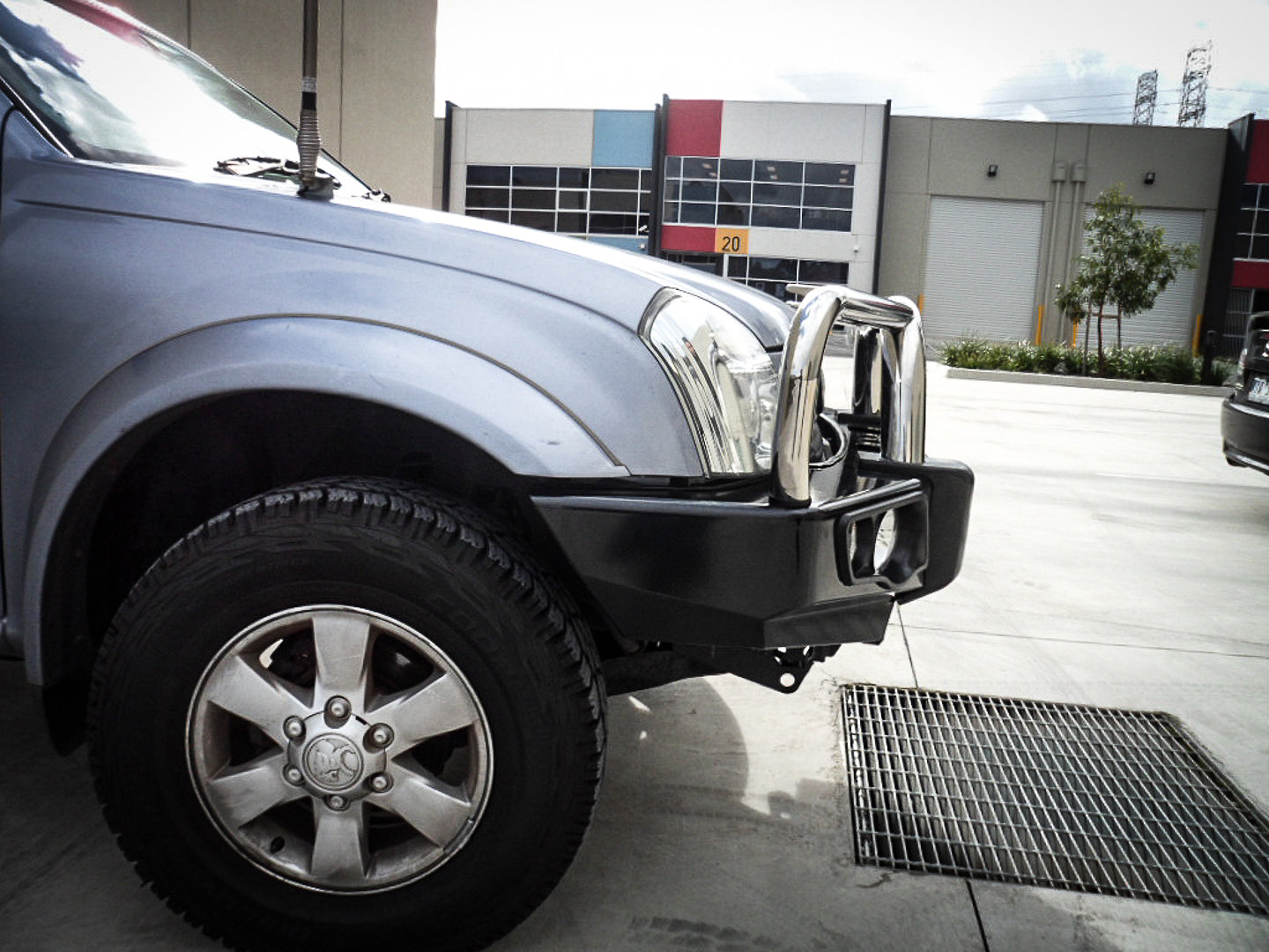 Dmax 2003-2006/ Holden Rodeo RA - 707-01 Falcon Bull Bar Triple Stainl ...