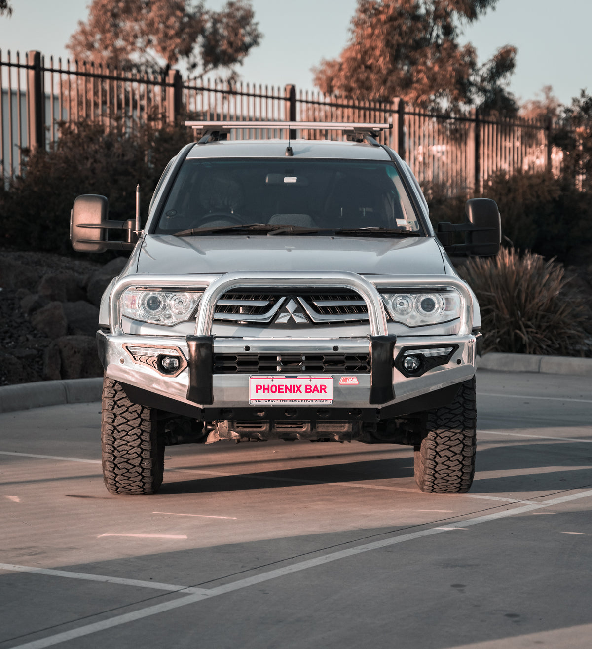 Triton/Challenger 2006-2015 06-15 808-01A Alloy Phoenix Bull Bar Tripl ...