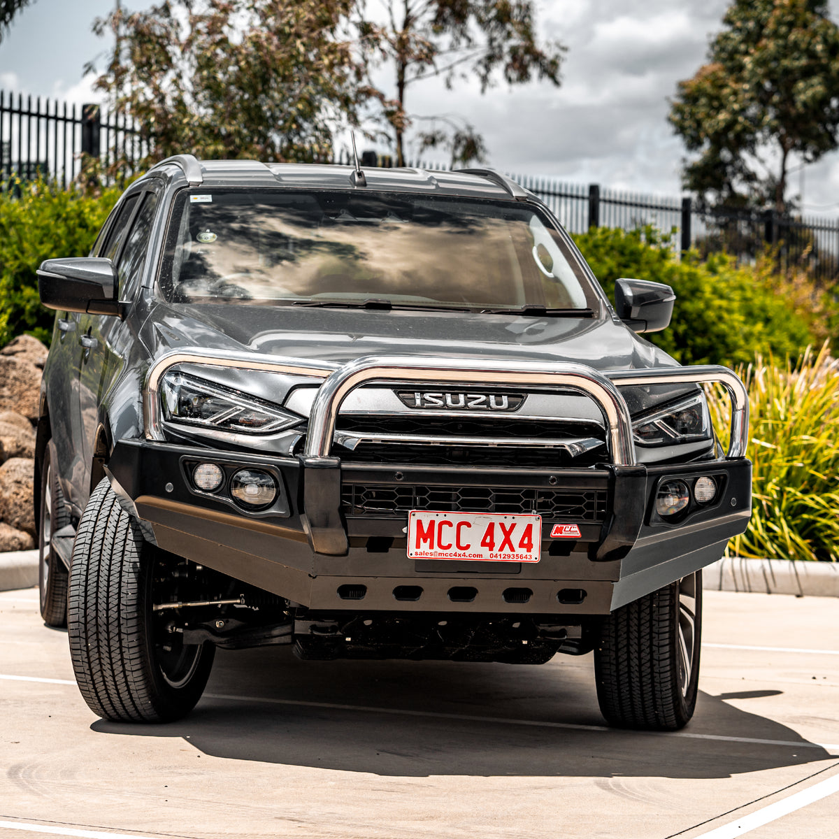 MUX Gen 3 2020-On 707-01 Falcon Bull Bar Triple Stainless Loops Packag ...