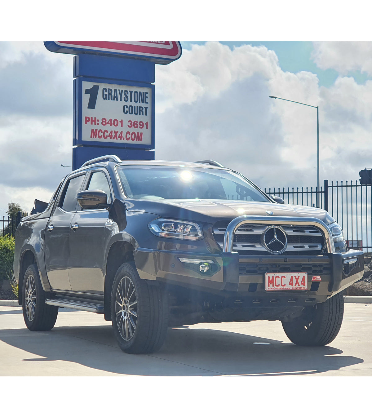 Mercedez Benz X Class 2019-Present 808-01 Phoenix Bull Bar Single Stai ...