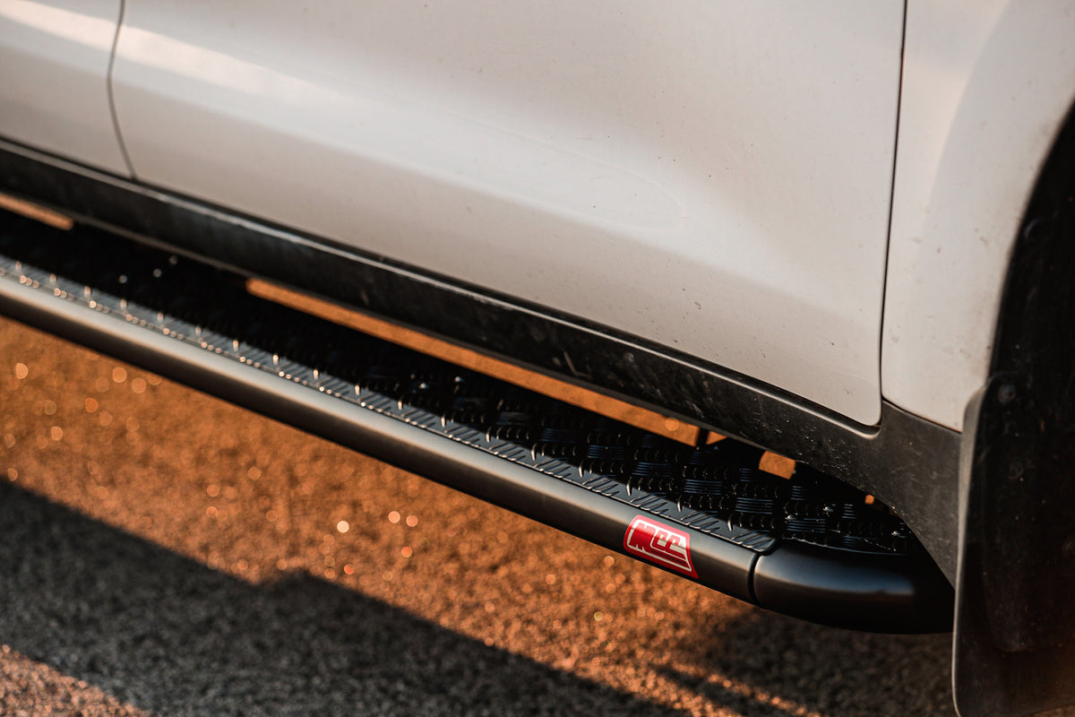 Land Cruiser 200 series 2007-2021 309BSBK All Black Side Step Package ...